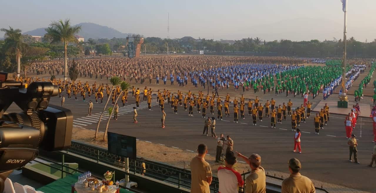 TNI-Polri Siap Pecahkan Rekor Senam Massal | BaleBandung