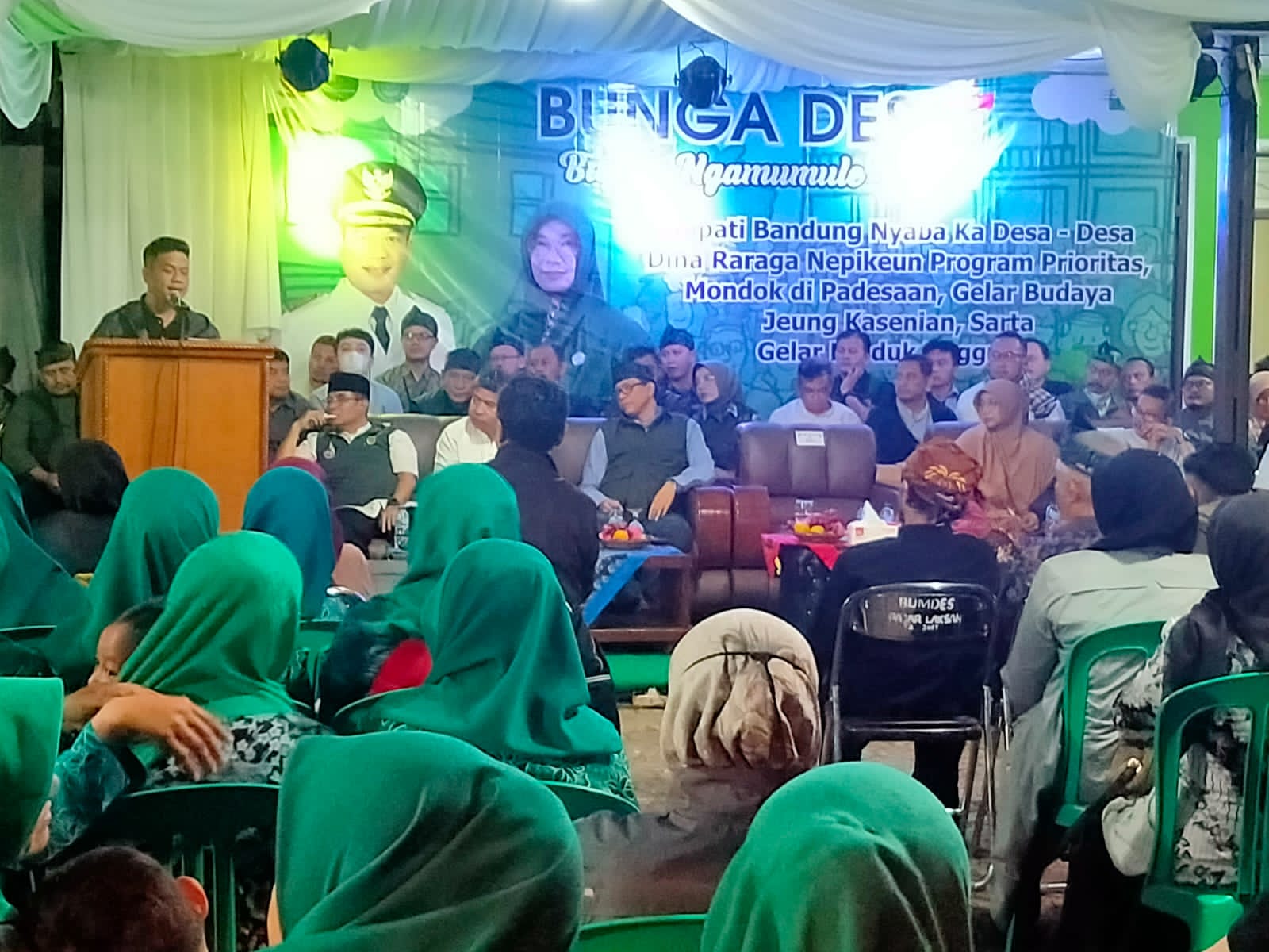 Bunga Desa di Soreang, Bupati Bandung Nonton Wayang | Balebandung Bunga Desa di Soreang, Bupati Bandung Nonton Wayang | Balebandung